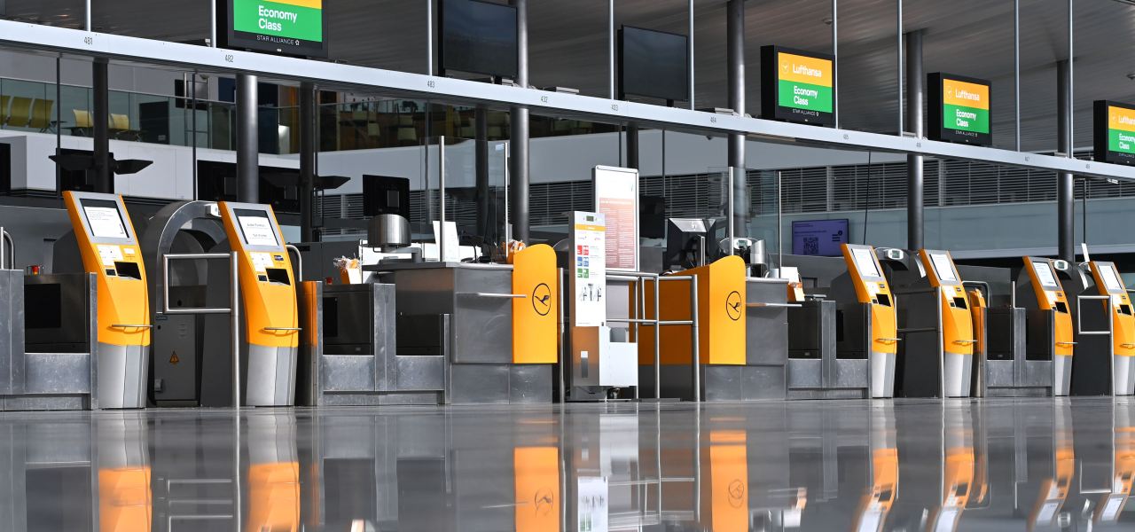 Hunderte Flugausfälle erwartet: Warnstreik bei der Lufthansa angelaufen Hunderte Flugausfälle erwartet: Warnstreik bei der Lufthansa angelaufen