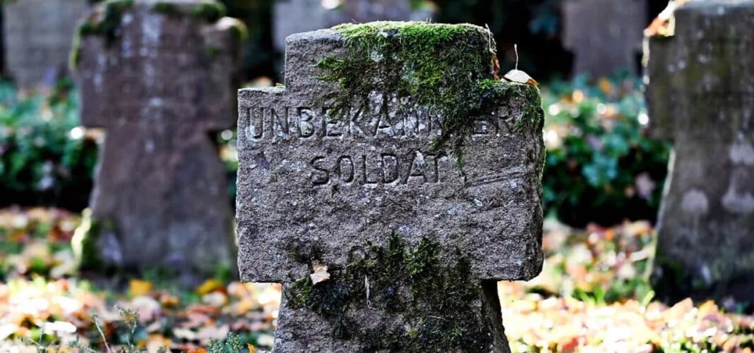 Volkstrauertag 2025: Mecklenburg-Vorpommern gedenkt der Opfer von Krieg und Gewalt